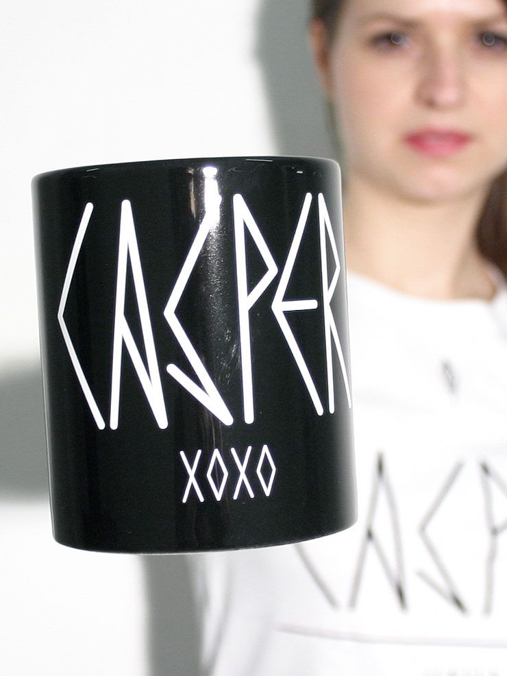 Krasser Stoff Casper Tasse Xoxo Schwarz